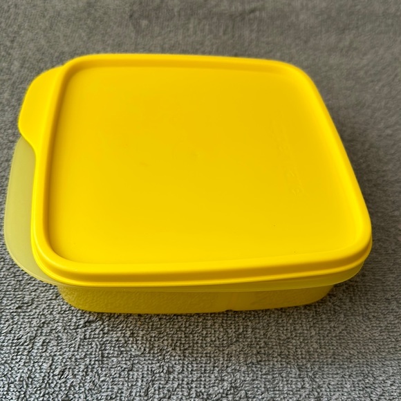 Tupperware | Kitchen | Yellow Tupperware Lunch Container | Poshmark